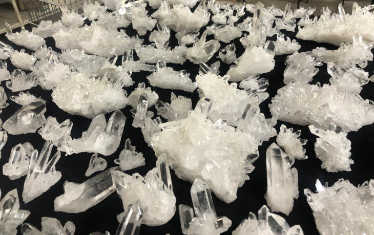 Kristall die grösste Kristallburg der Schweiz im HdE die Kristalle ...